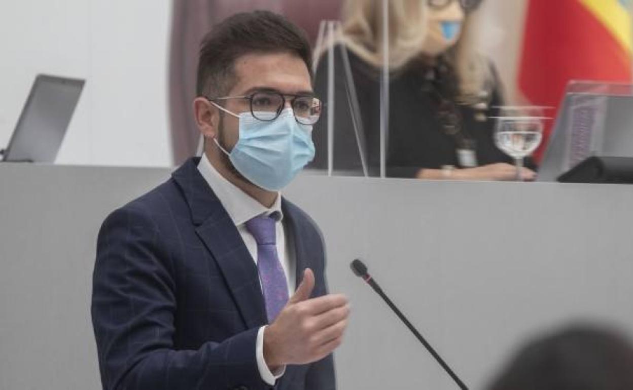 El PSOE denuncia «el abandono» del Gobierno regional a la comunidad educativa | La Verdad